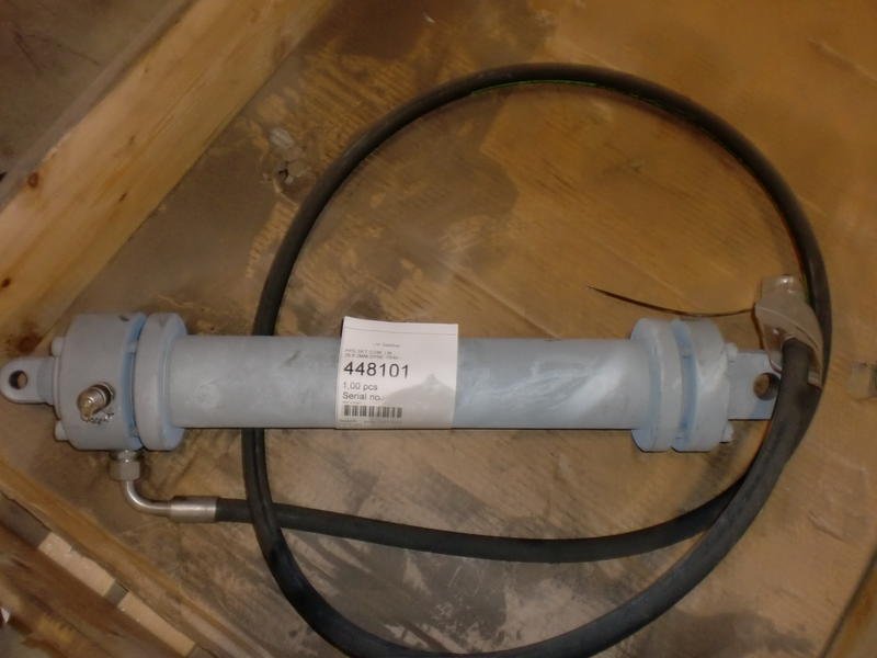 HYDRAULIC CYLINDER FOR THE LM 25.5 WITH 2MM DYSE 70/40 -400