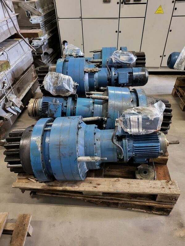 Nordex N 60 1,3 MW YAW drive C.H. Schäfer Type: ACM 112 M